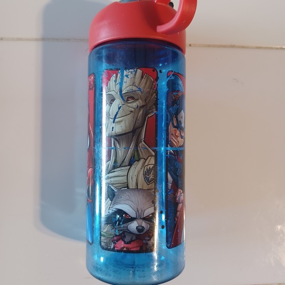 Marvel | Toys | Water Bottle 65 Oz Marvel Universe | Poshmark